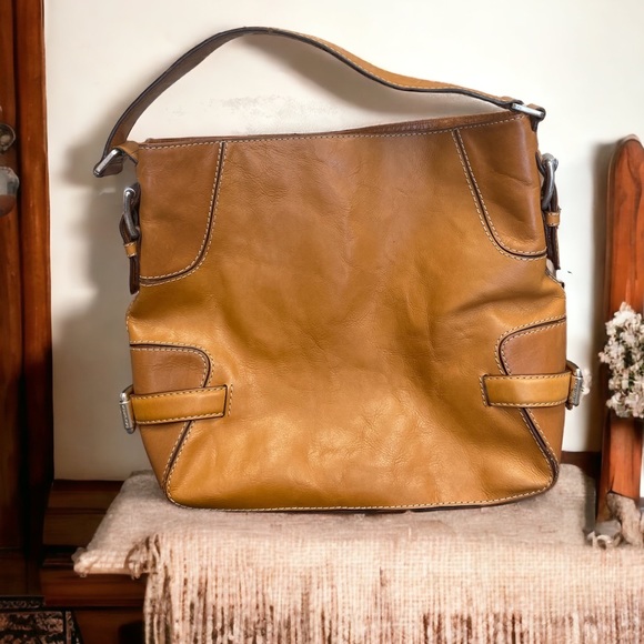 Michael Kors | Bags | Michael Kors Brookville Carmel Leather Shoulder ...